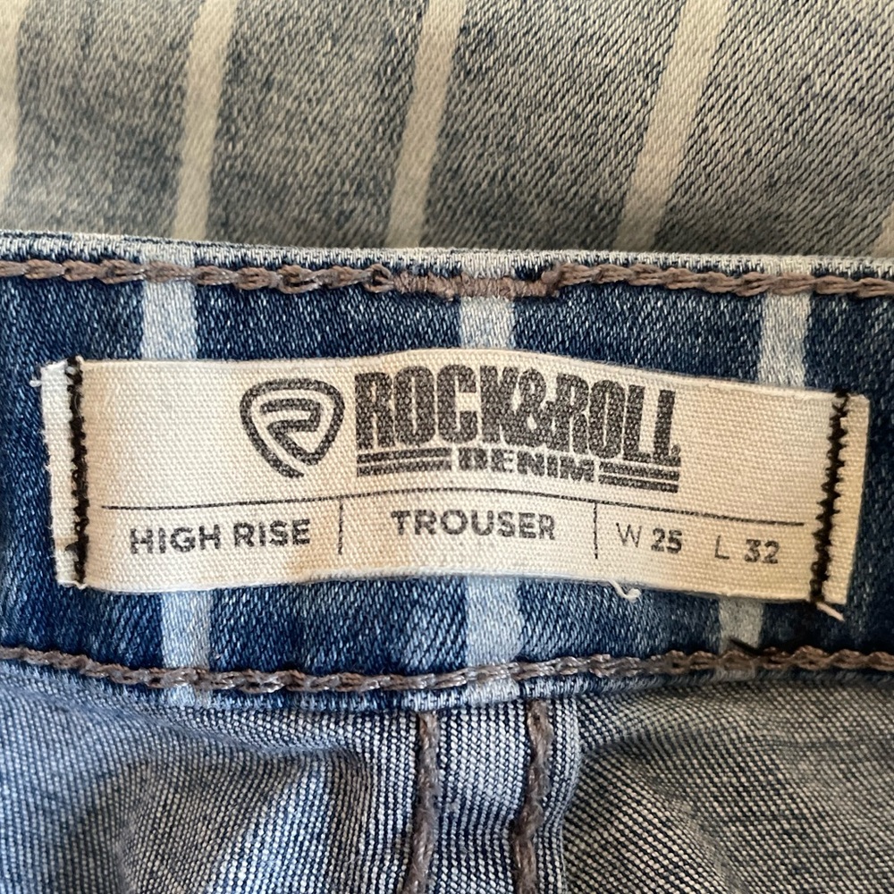 Nothing Wrong With Pants Just Too Short For Me - Gem